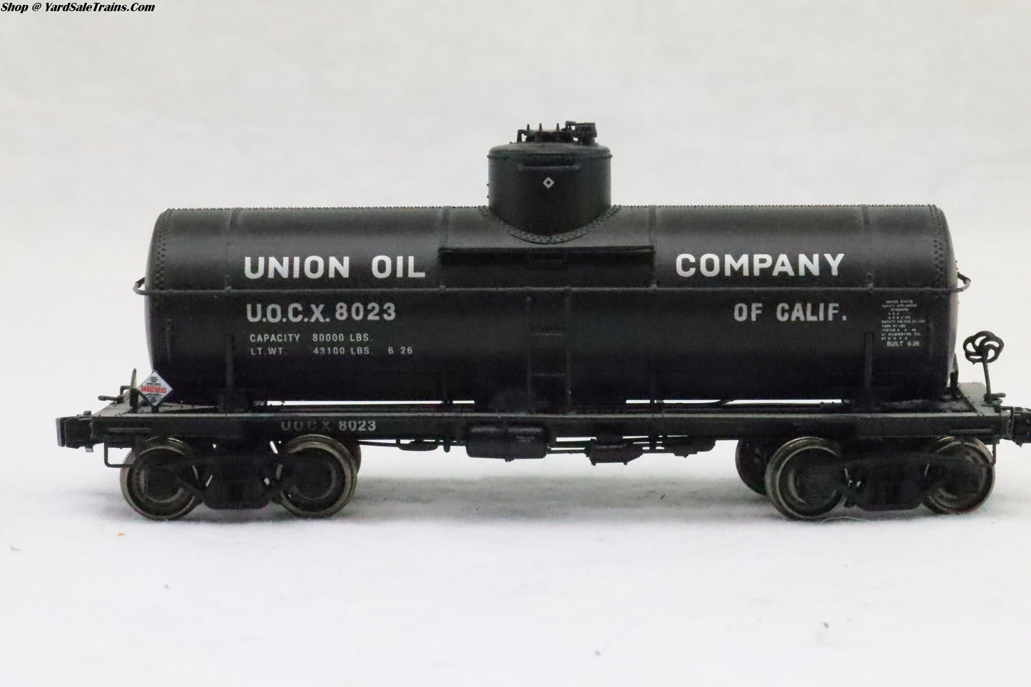 LL-8023 - 8,000 Gallon Type 21 Riveted Tank Car - Union Oil - UOCX 802 ...