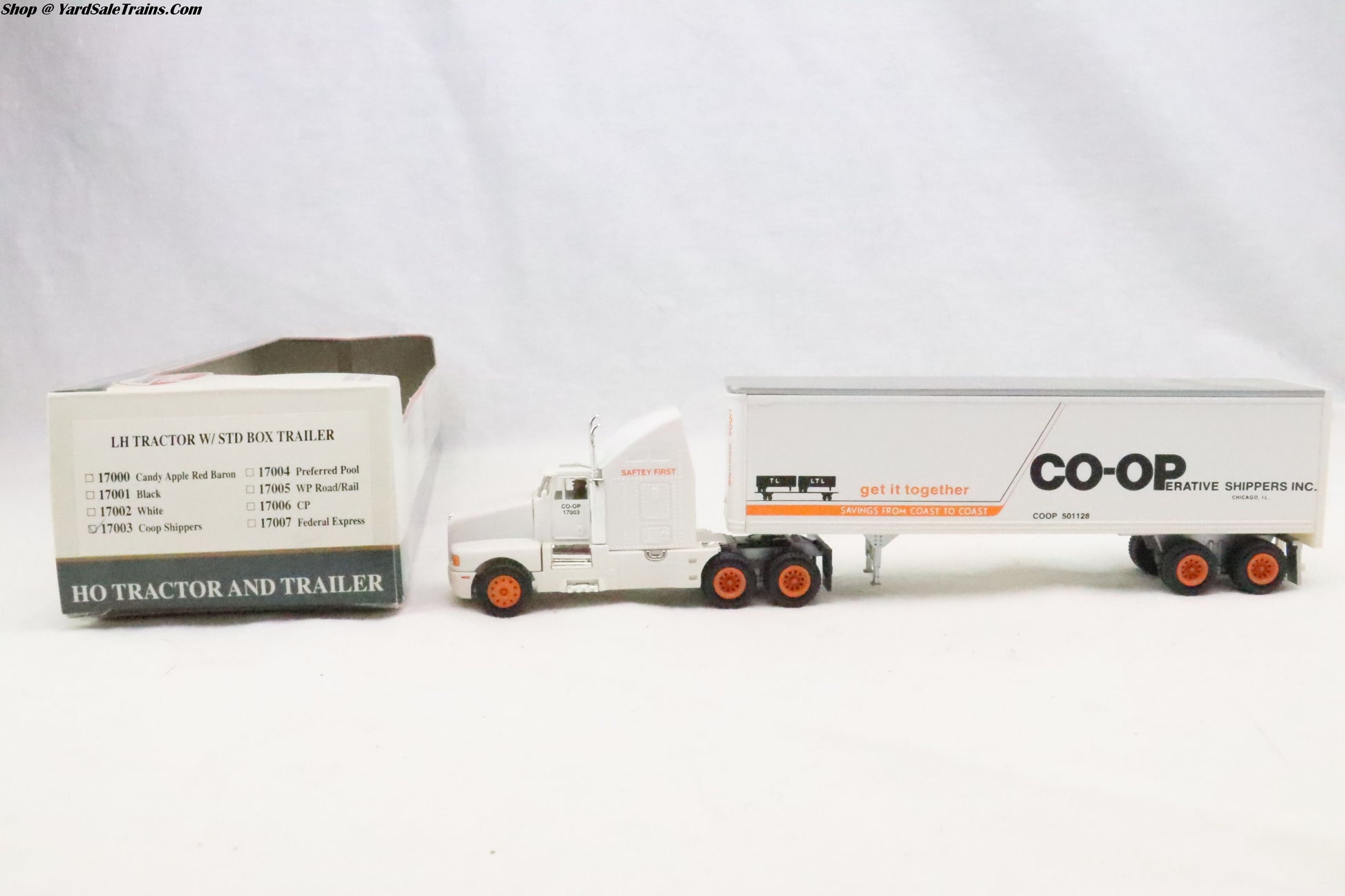 MP-17003 - LH Tractor w/STD Box Trailer - Coop Shippers - HO Scale - P ...
